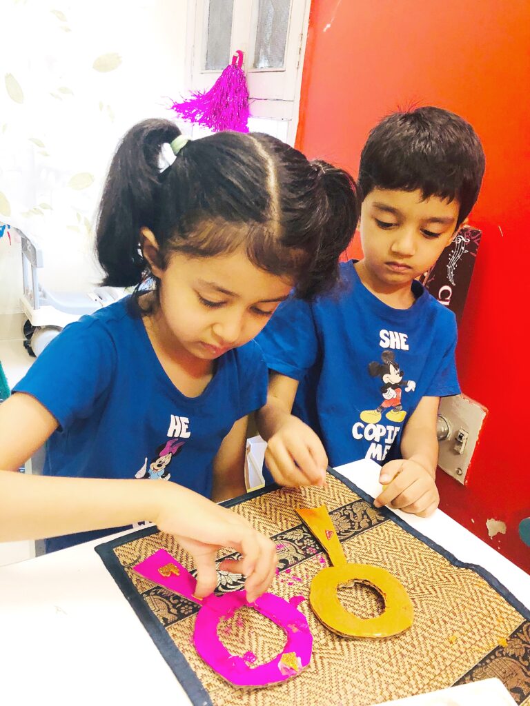 DIY Magnifying Glass | STEAM Activity for Kids | Go Mommy